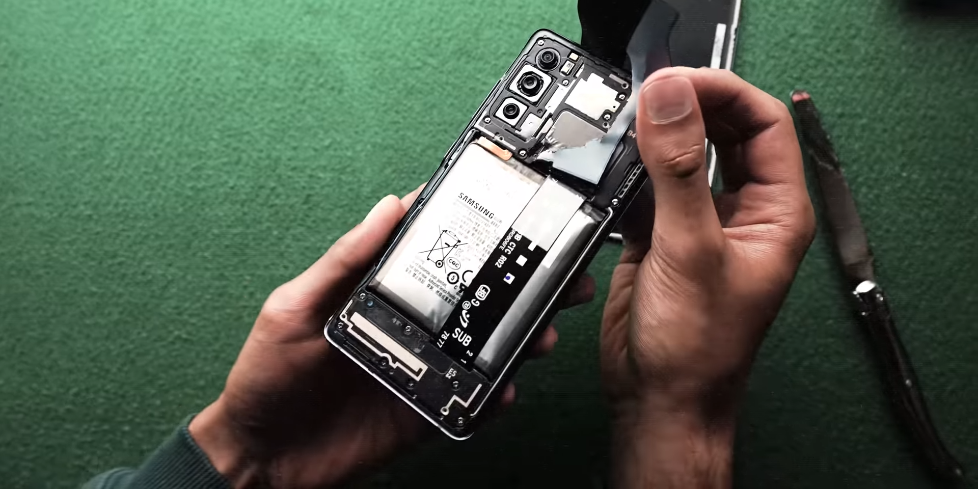 Samsung-phones-are-Blowing-Up-Heres-Why.-0-24-screenshot - gamersantai.com