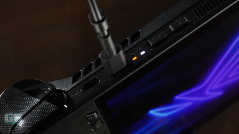 ROG-Ally-X_Reviu_charging - gamersantai.com