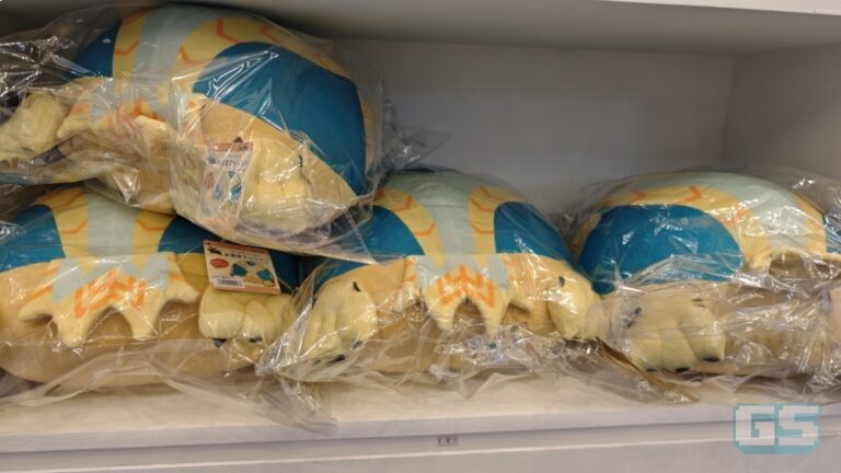 Capcom Pop Up_MY_Monster Hunter Arzuros Hand Pillow - gamersantai.com