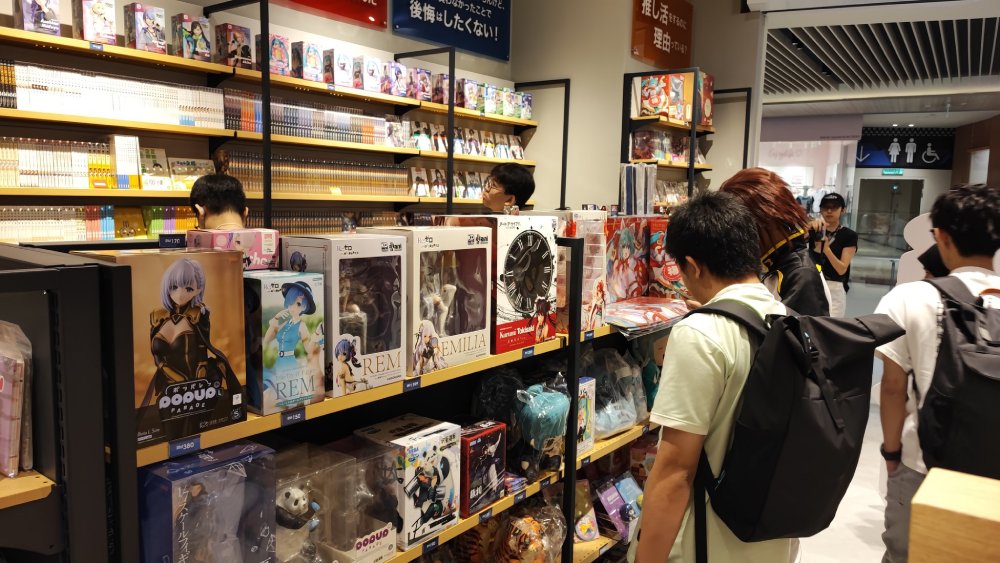 Kadokawa Gempak Starz Membuka K+, Kedai Fizikal Pertamanya Di LaLaport ...